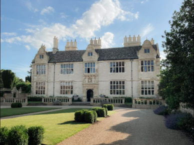House & Grounds - Yarnton Manor